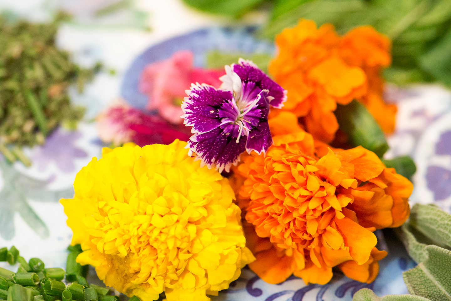 Salat, an Aromatic Medieval Salad – A Dollop of History