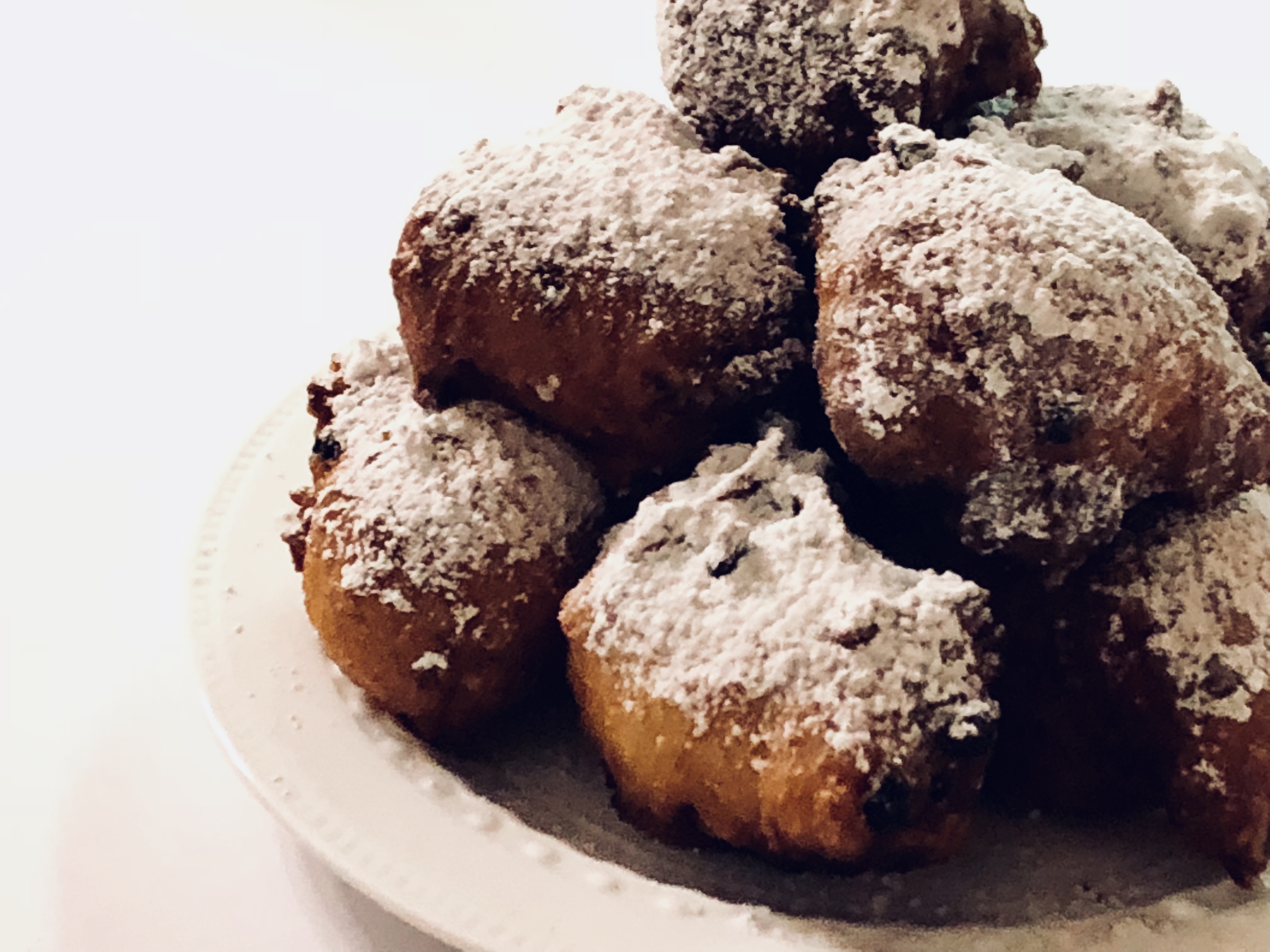Traditional Dutch Oliebollen – A Dollop of History