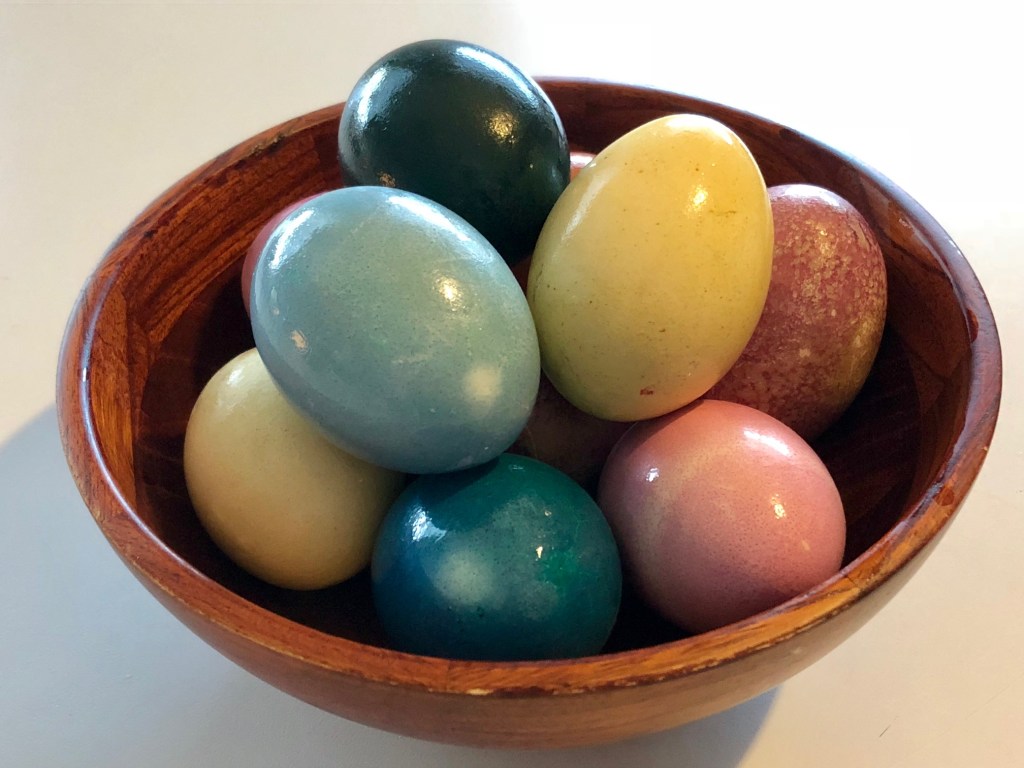 A Brief History of Food Colors + How to Dye Easter Eggs with Natural ...